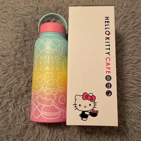 Hello Kitty | Dining | Hello Kitty Cafe Thermal Water Bottle 32 Oz | Poshmark